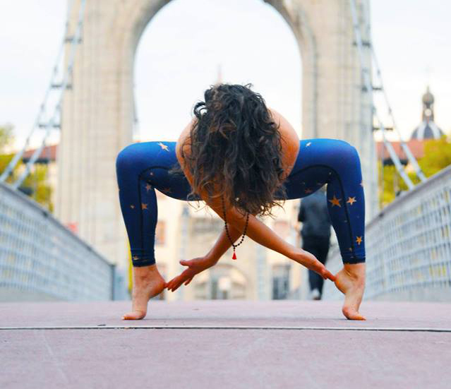 Moi et le Yoga - FLOW AVEC ROSE